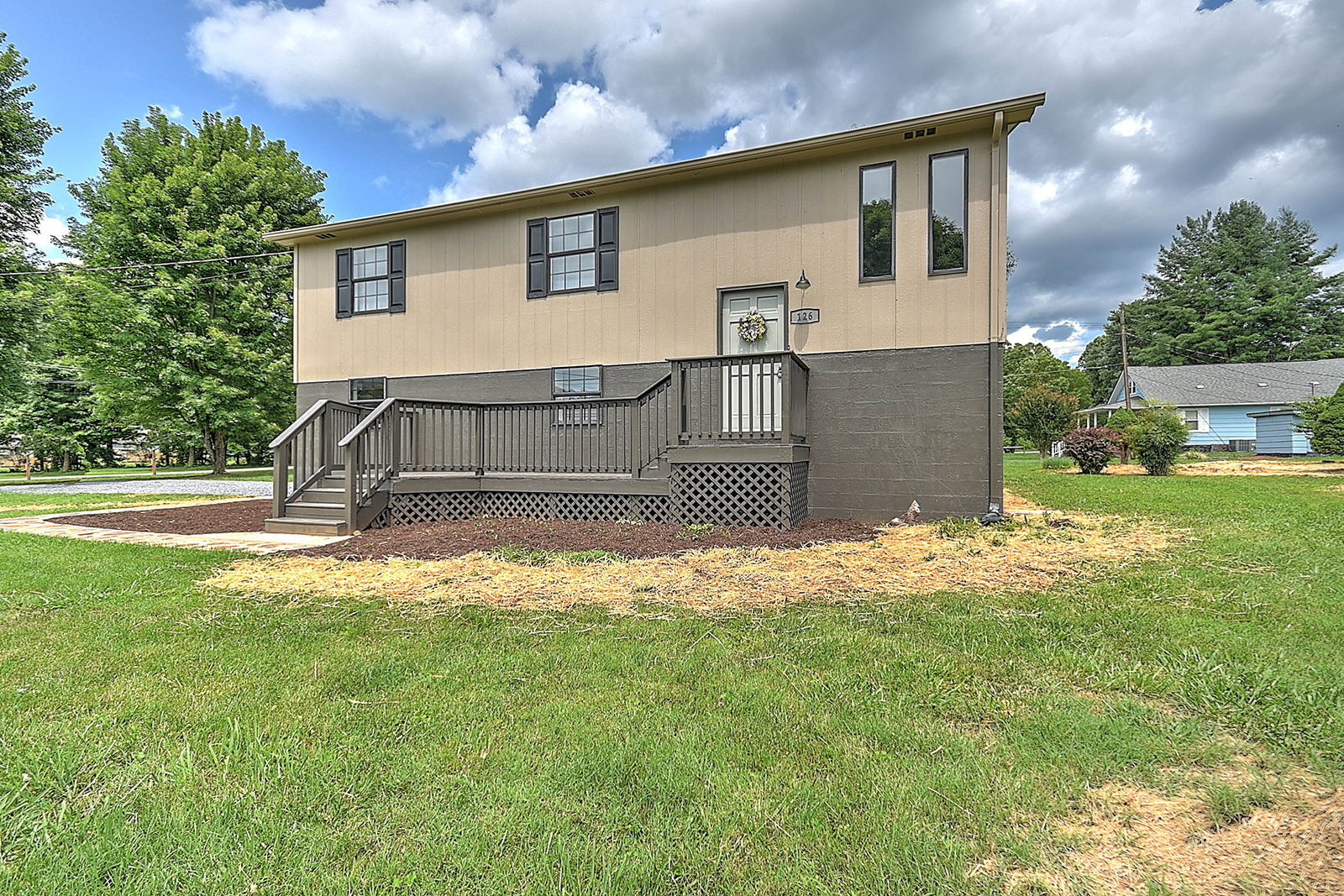 126 coney island rd | The Lion Listing